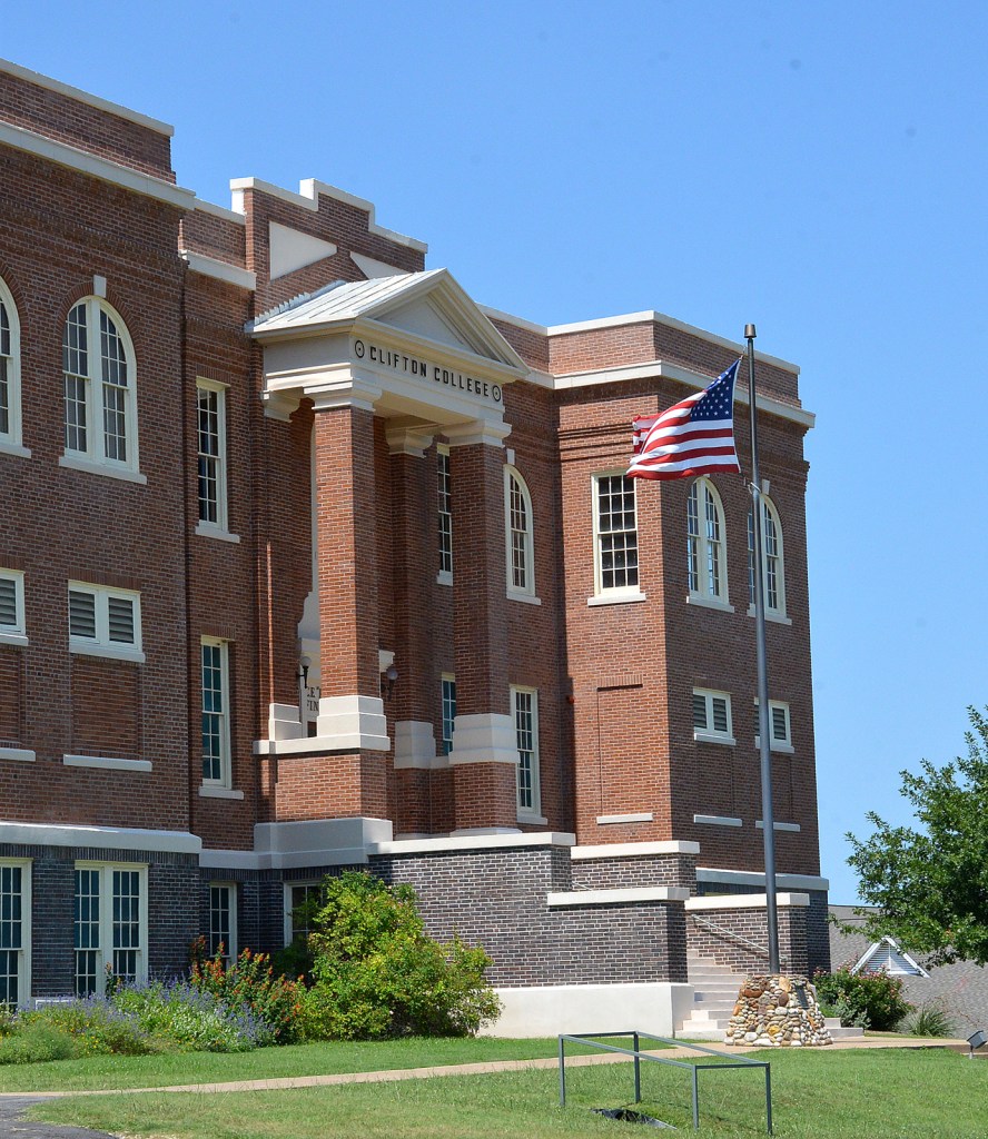 Receiving Purple Praise – Chisholm Country